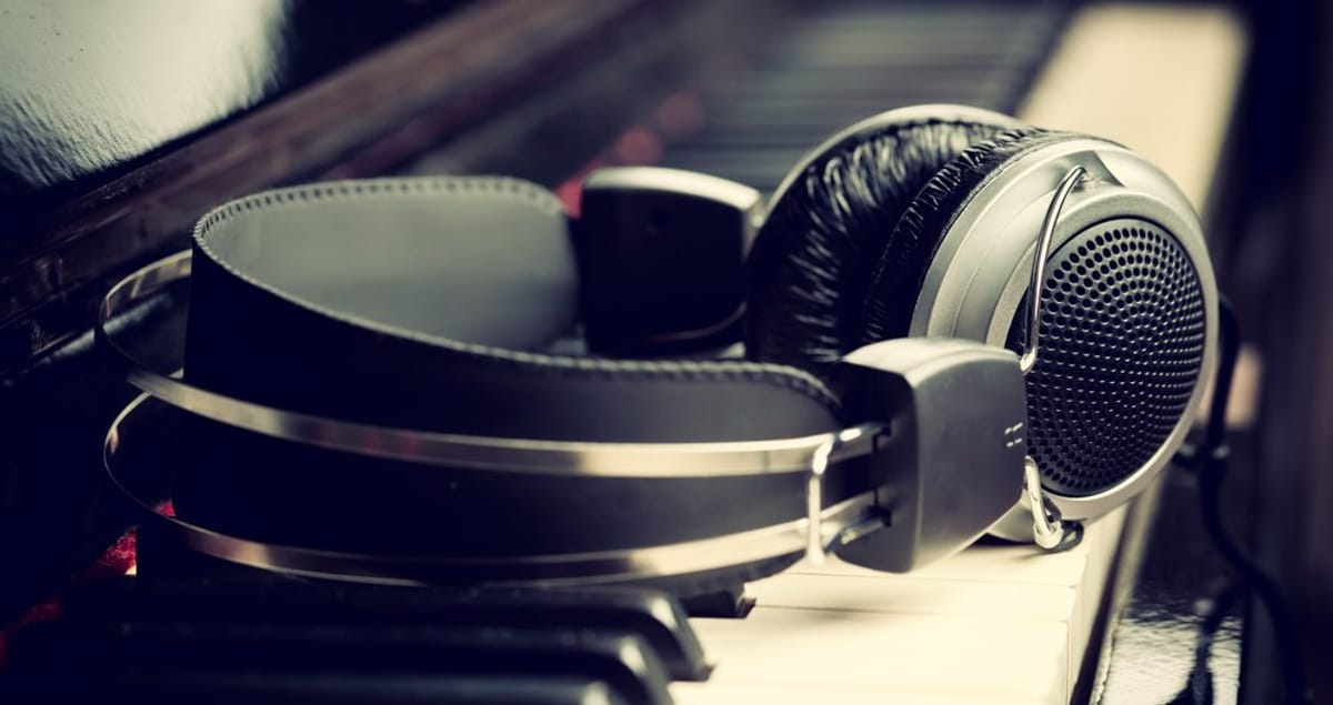 Blockchain in Music: 17 Examples | Built In